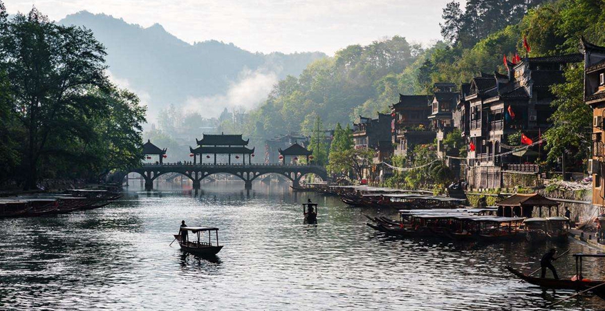 Fenghuang Travel Guide, Travel to Fenghuang Ancient town, Fenghuang ...